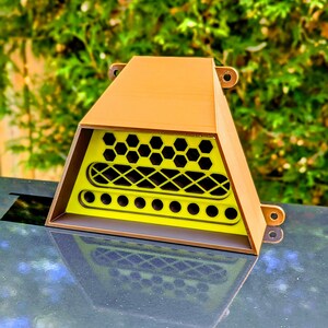 Bee House & Insect Hotel - Encourage Pollinators to Visit Your Garden ...