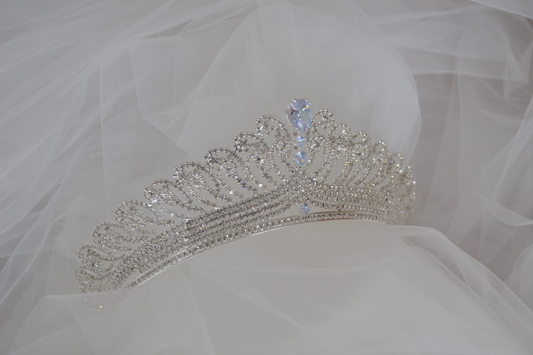 Handmade Beautiful Bridal Party Tiara Ellie Design With Simulated ...