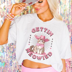 Getting Meowied Bachelorette Party Shirt for Kitty Cat Lover Bride ...