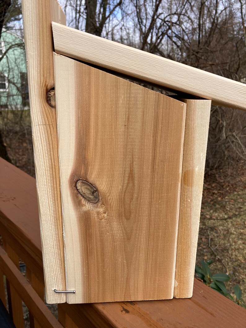 Cedar Bird Box House Bluebird, Chickadee, Wrens, Finches - Etsy