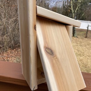 Cedar Bird Box House Bluebird, Chickadee, Wrens, Finches - Etsy