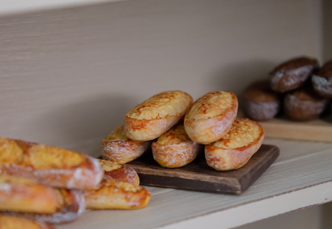 Miniature Petit Bread, 1/6 Scale, 1/12 Scale, Dollhouse Miniature ...