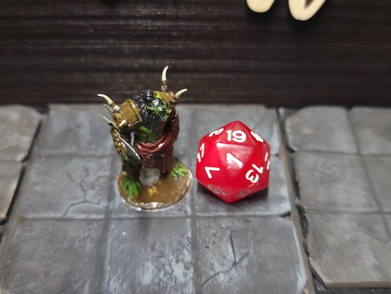 Blood Hawk Orc Orc Barbarian Half-orc Fighter 28 Mm Painted Mini - Etsy