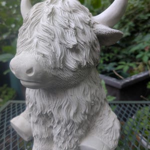 Highland Cow Garden Statue: Handmade Concrete Indoor/outdoor Decor - Etsy
