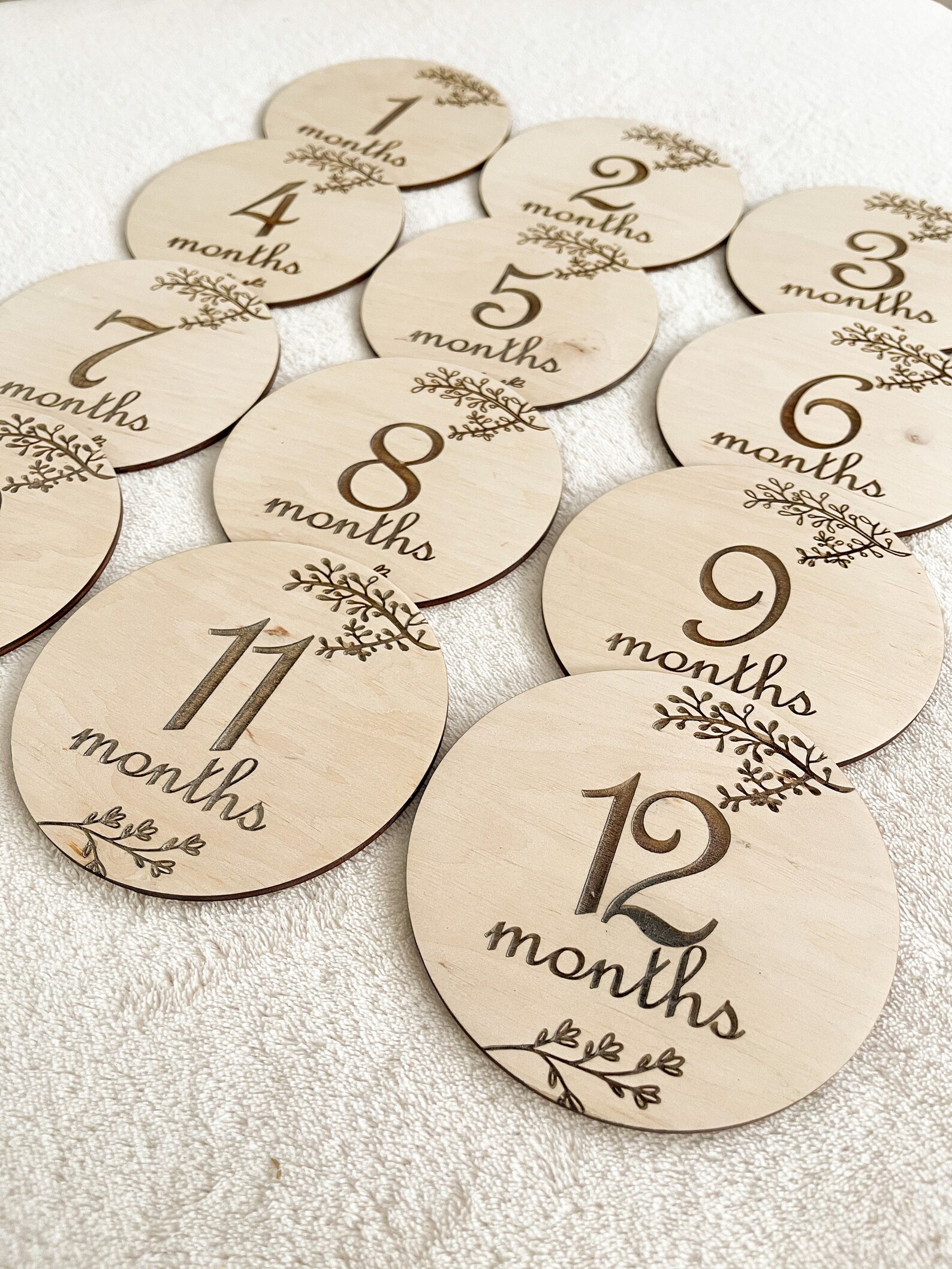 Monthly Milestone Discs: Circular Baby Milestones - Month-by-month ...