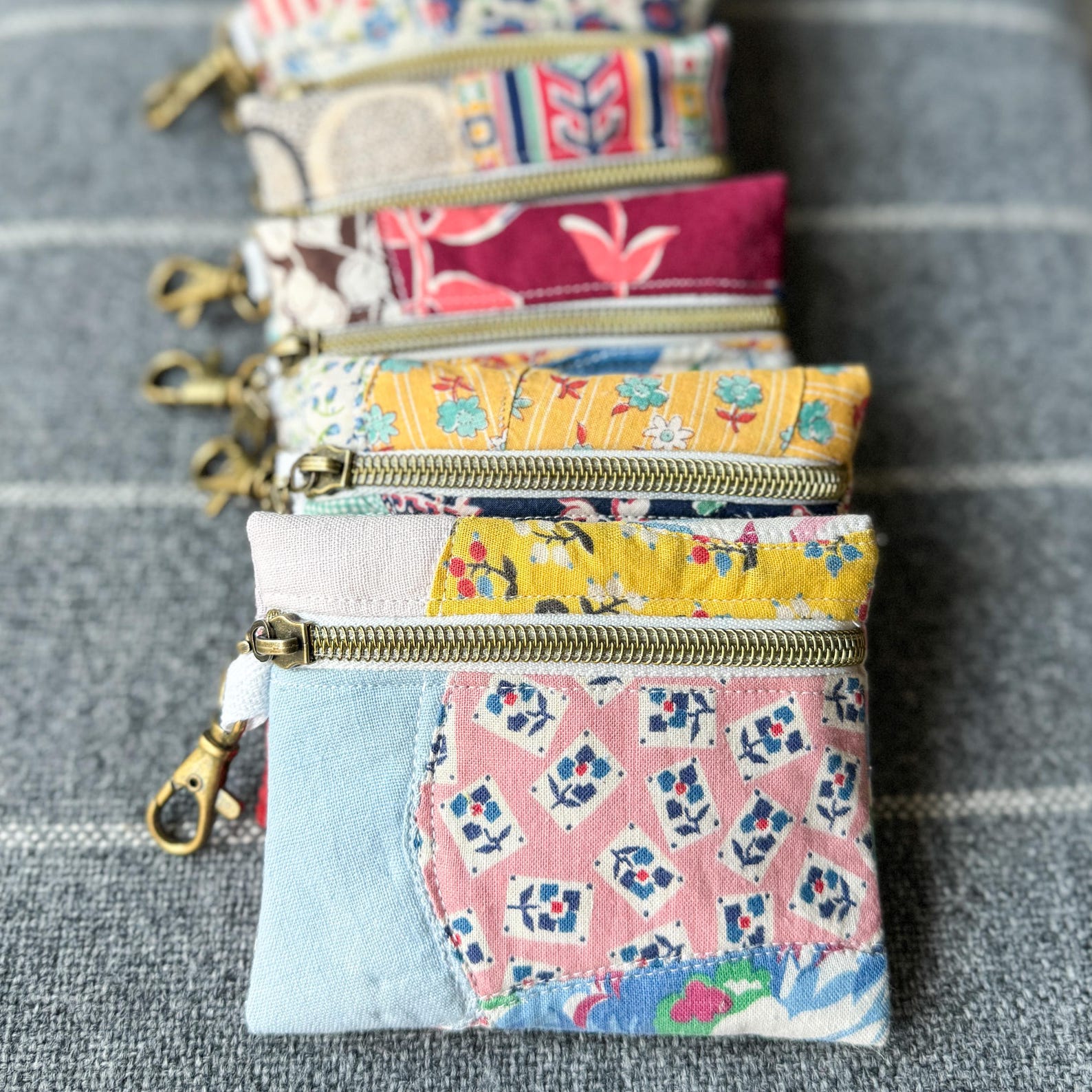 Vintage Quilt Zipper Pouch: Repurposed Feedsack Coin Purse - Etsy