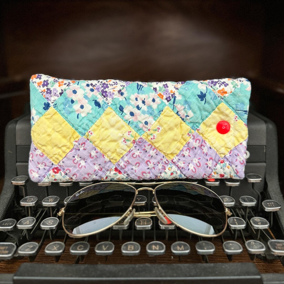Vintage Quilt Eyeglass Case, Quilted Glasses Case, Peeper Keeper ...