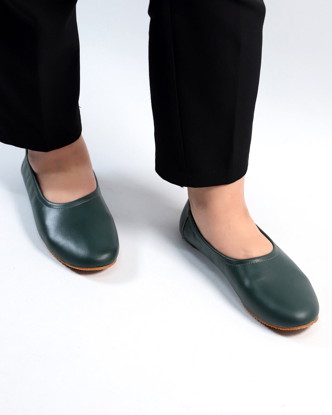 Women Flat Ballet GREEN SMOOTH Leather, Handmade, Yemeni Slippers ...