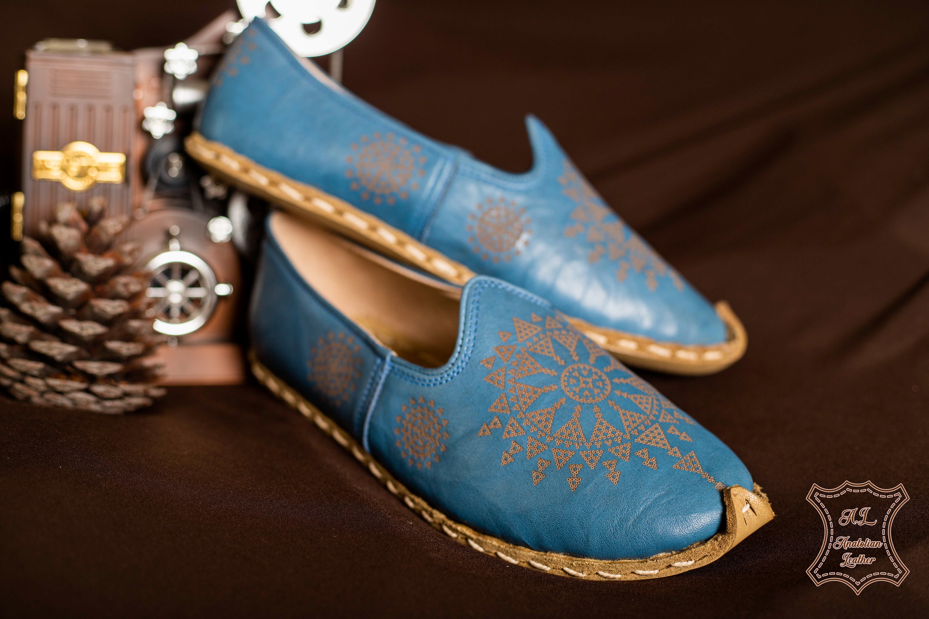 Blue Leather Yemeni Shoes: Handmade Turkish Aladdin Slippers - Etsy
