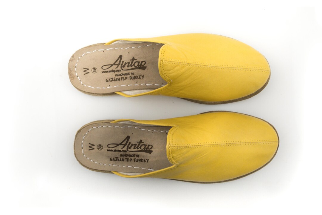 Women Mule YELLOW SMOOTH Leather Handmade Yemeni Slippers, Natural ...