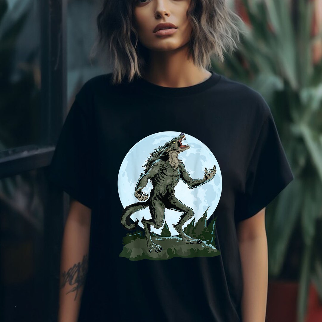 Werewolf Howling at the Moon Creepy Wolf Full Moon T-shirt, Howling ...