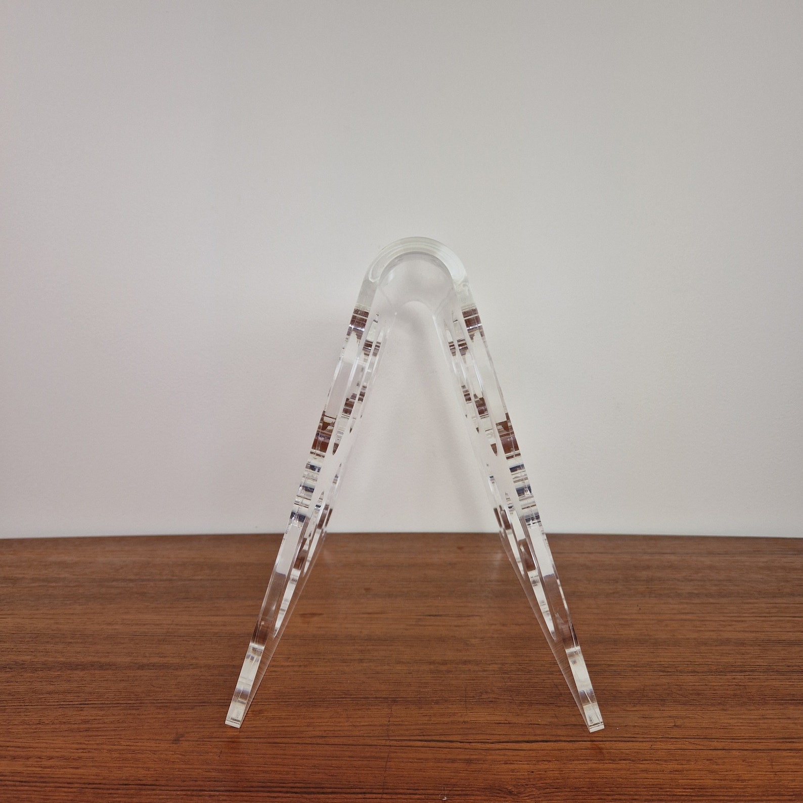 Vintage Lucite Stand for 6 Bottle, Wine Rack, Plexiglass - Etsy