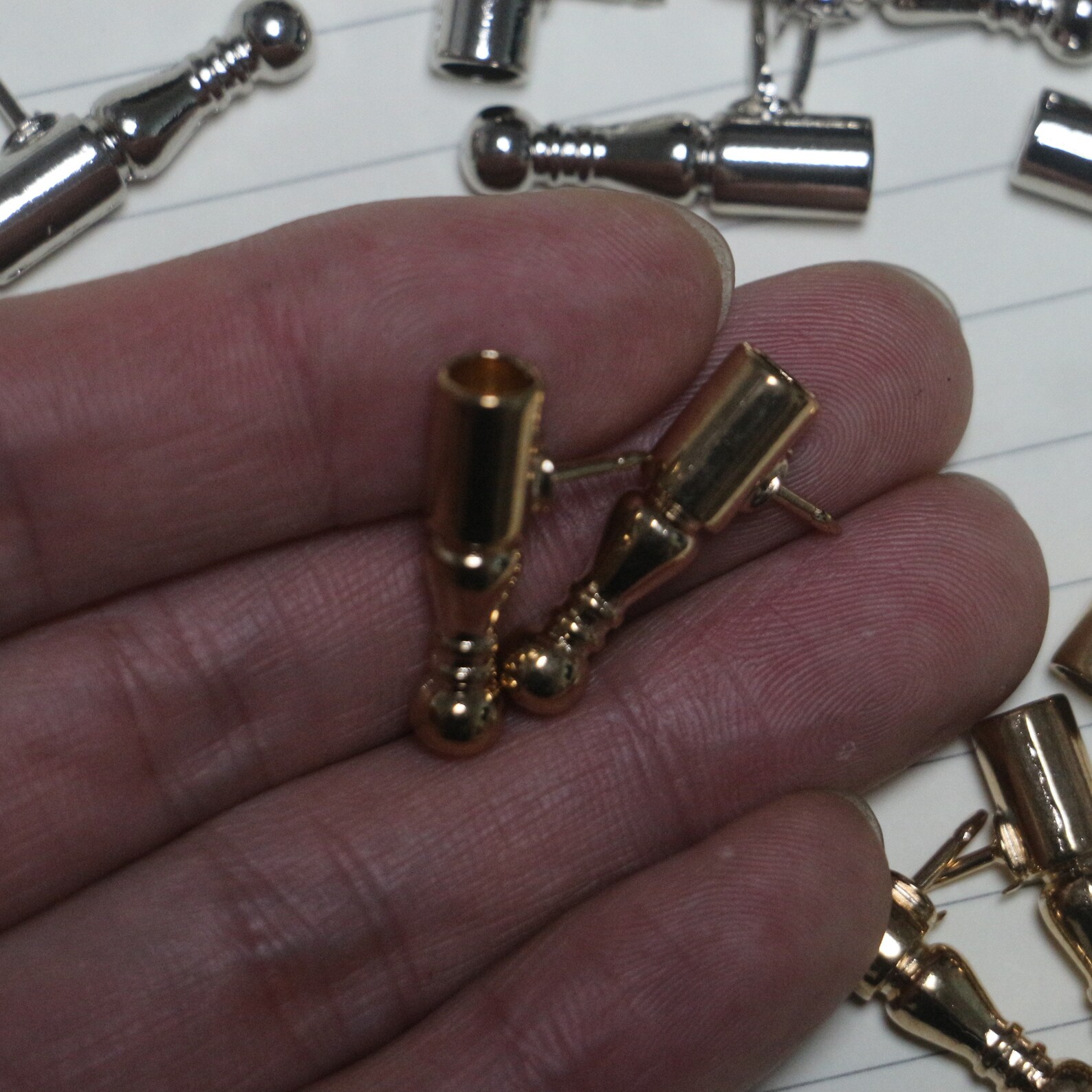 10+ Brooch Point Pin Cap Set Base - Base Bracket - Feather Brooch ...