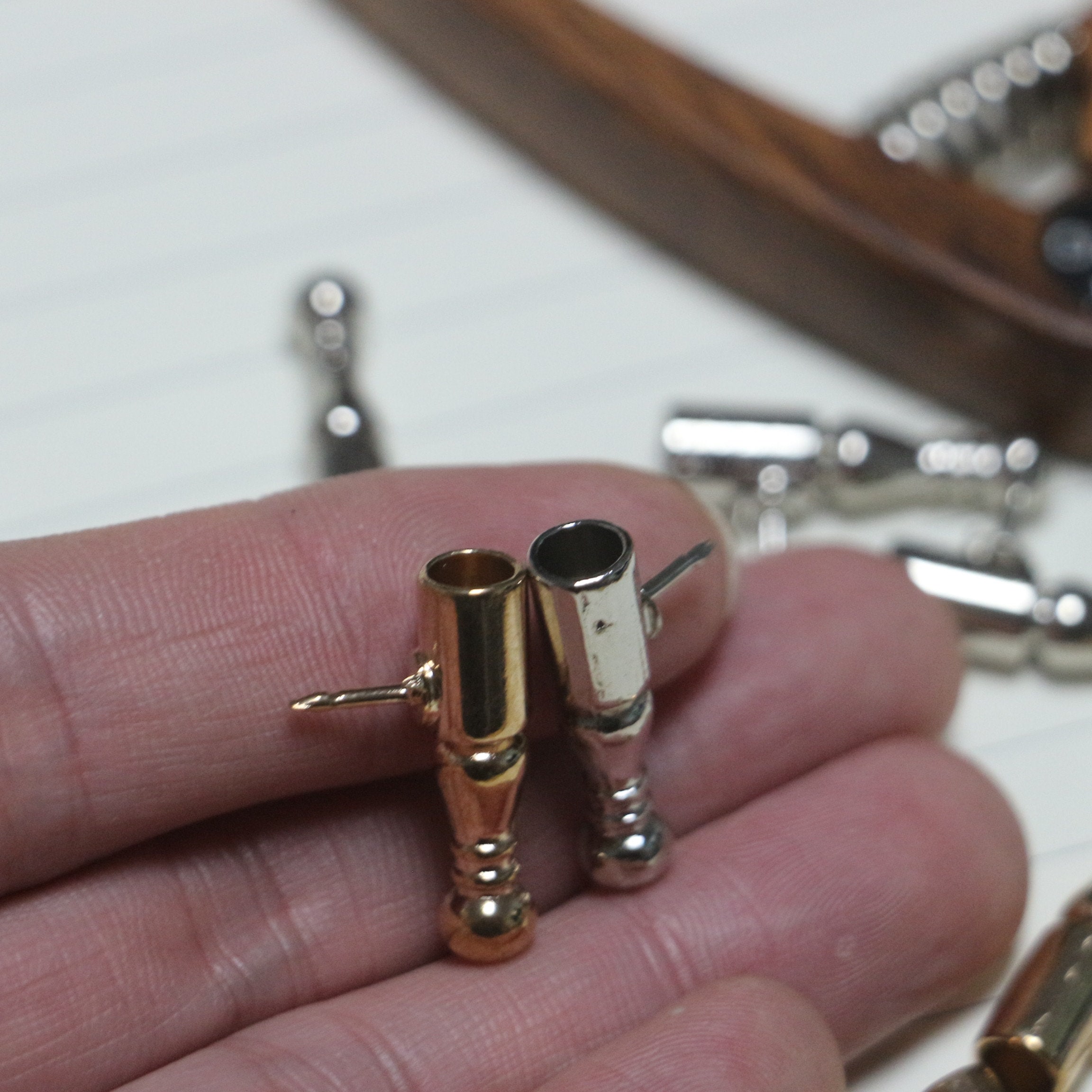 10+ Brooch Point Pin Cap Set Base - Base Bracket - Feather Brooch ...