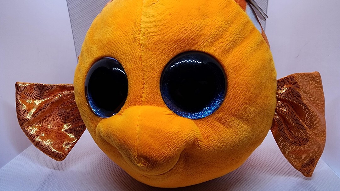 Sami the Fish (medium) - Etsy