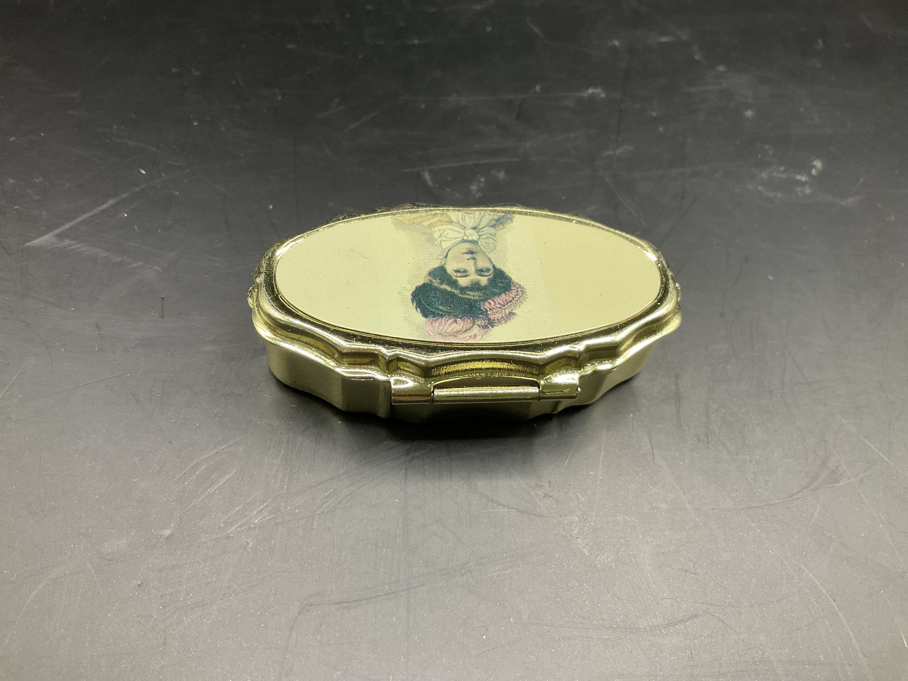 Miniature Vintage Sewing Box/kit, Pill Box Victorian - Etsy