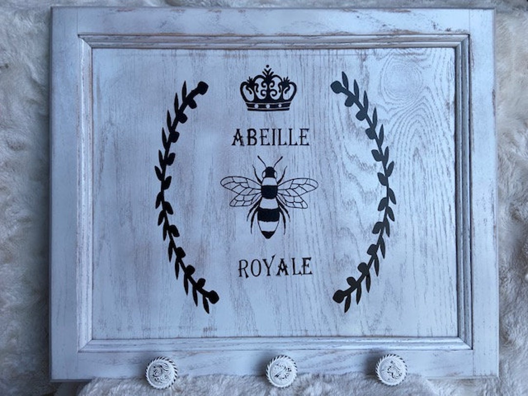 Farmhouse Rustic Queen Bee Sign - Etsy