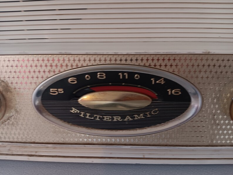 Vintage 1950s or 60s RCA Victor Filterramic Radio - Etsy