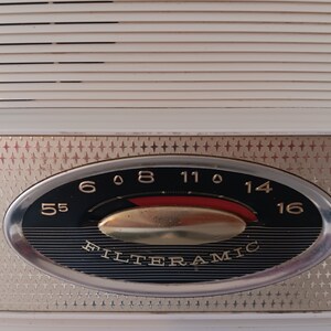 Vintage 1950s or 60s RCA Victor Filterramic Radio - Etsy