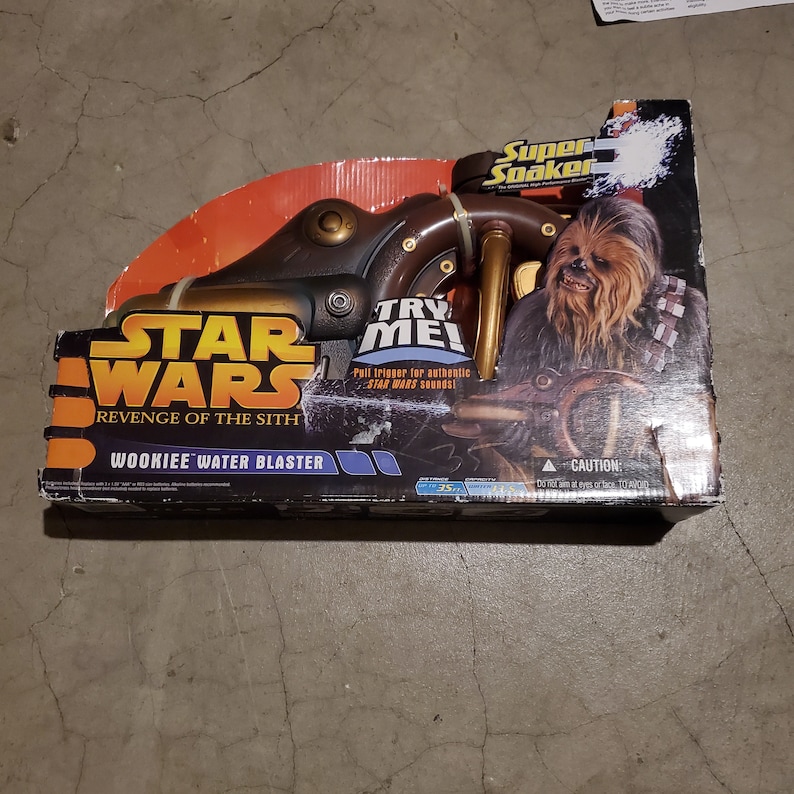 Rare 2005 Star Wars Wookie Chewbacca Blaster Water Gun Super Soaker ...