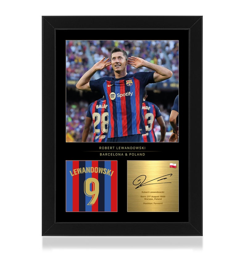 Robert Lewandowski Framed Display Gift With Reproduced Digital ...