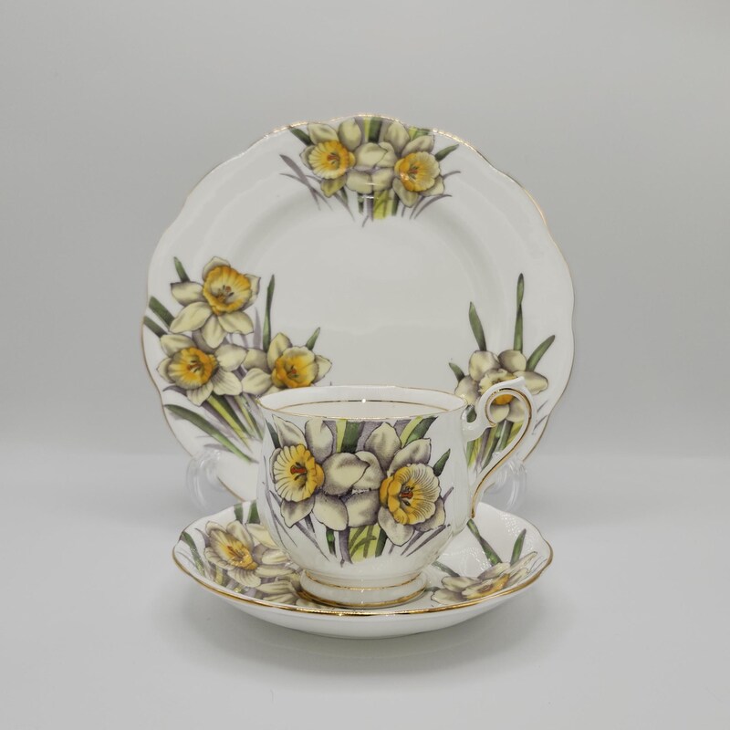 Daffodil Tea Cup - Etsy
