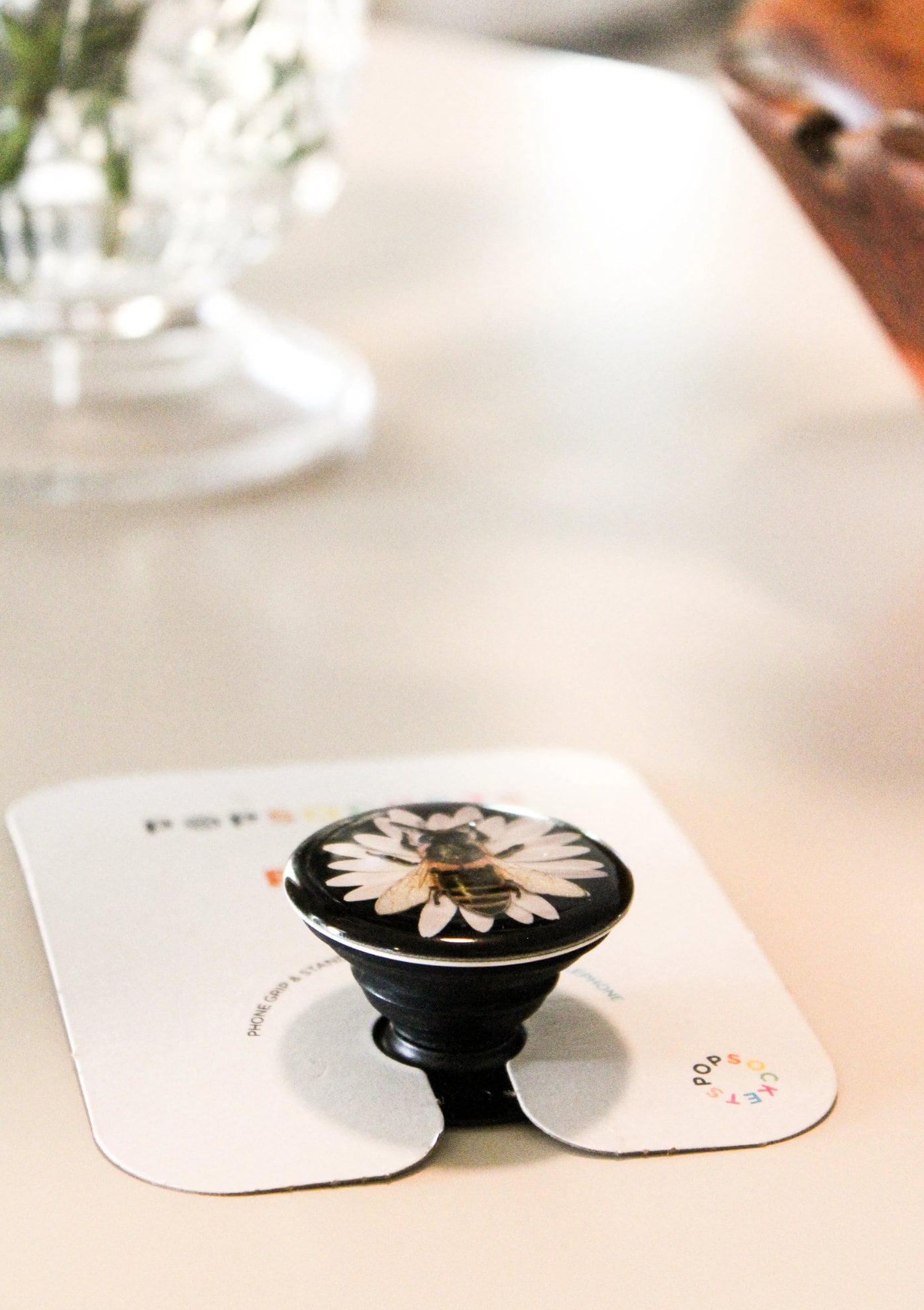 Vegan Bee & Daisy Popsocket - Etsy