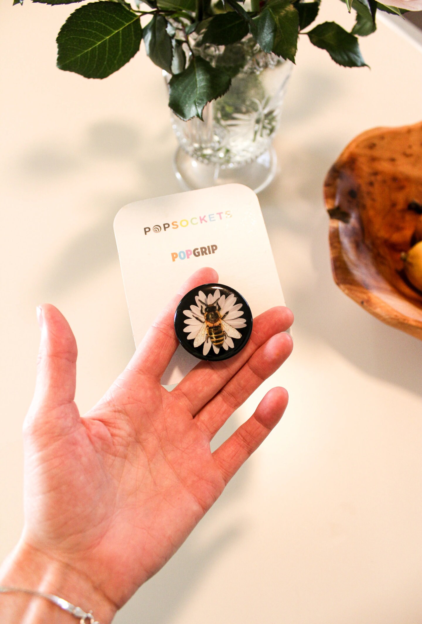 Vegan Bee & Daisy Popsocket - Etsy
