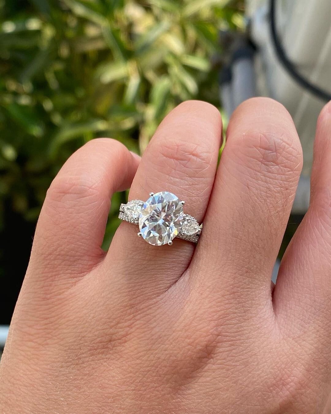 2 Carat Oval Lab Grown Diamond Ring / 2 CT Oval Diamond Thin Engagement ...