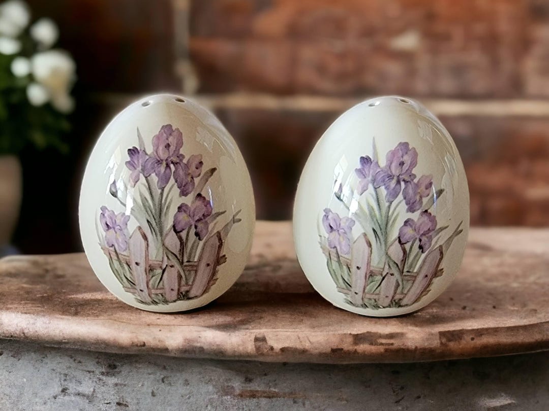 Vintage Porcelain Egg Shaped Salt and Pepper Shaker Set Purple Violet ...