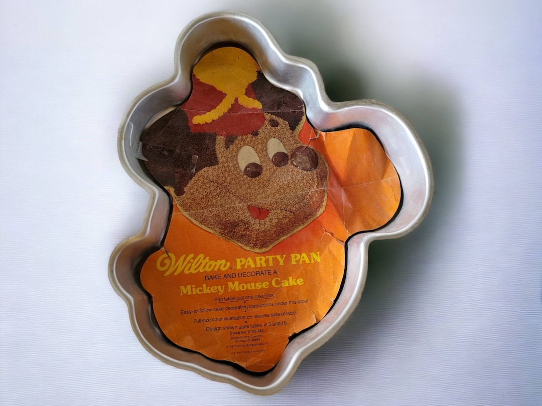 1976 Wilton Mickey Mouse Cake Pan Party Pan Aluminum Baking Pan 2105 ...