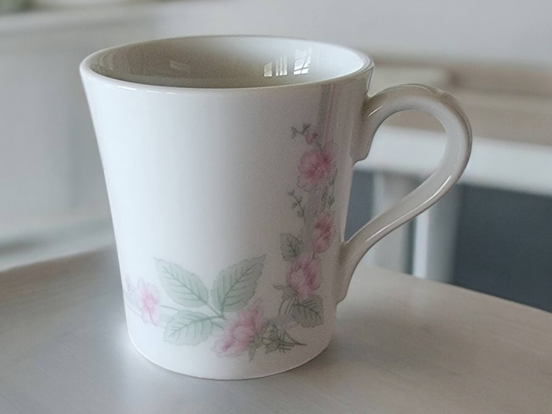 Corning Veranda Coffee Mug White Pastel Pink Flowers With Foliage ...