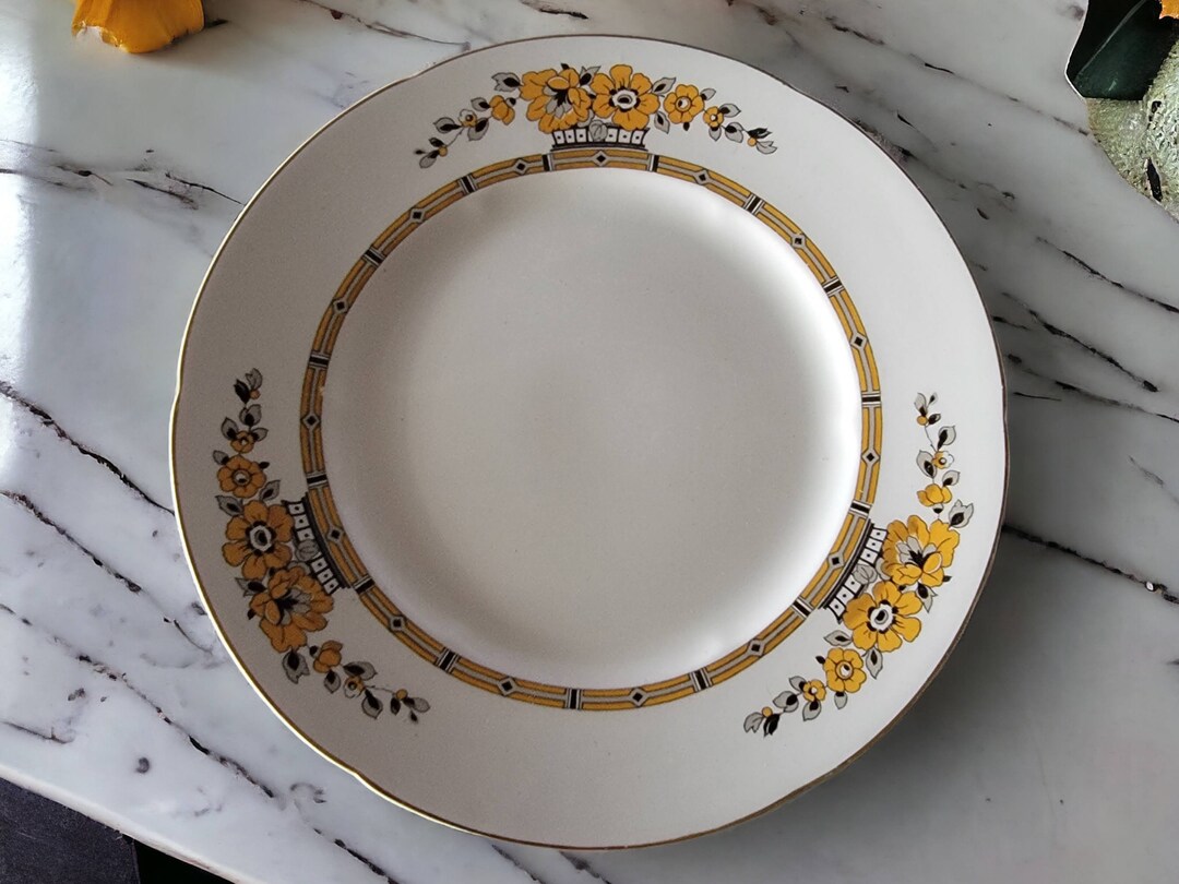 WH Grindley & Co Chelsea Ivory England Glaslyn Salad Plates Set of Six ...