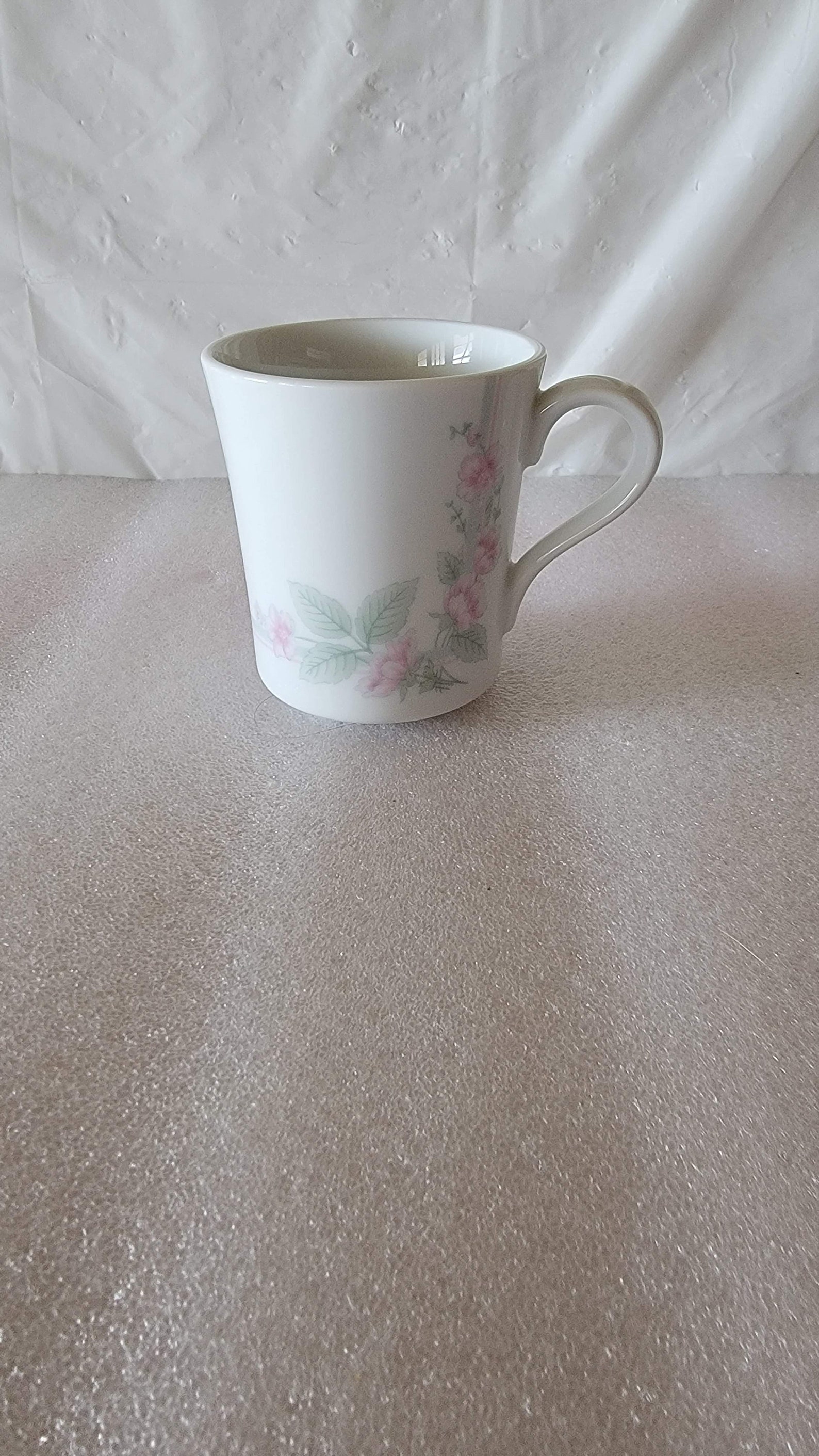 Corning Veranda Coffee Mug White Pastel Pink Flowers With Foliage ...