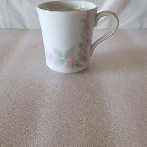 Corning Veranda Coffee Mug White Pastel Pink Flowers With Foliage ...
