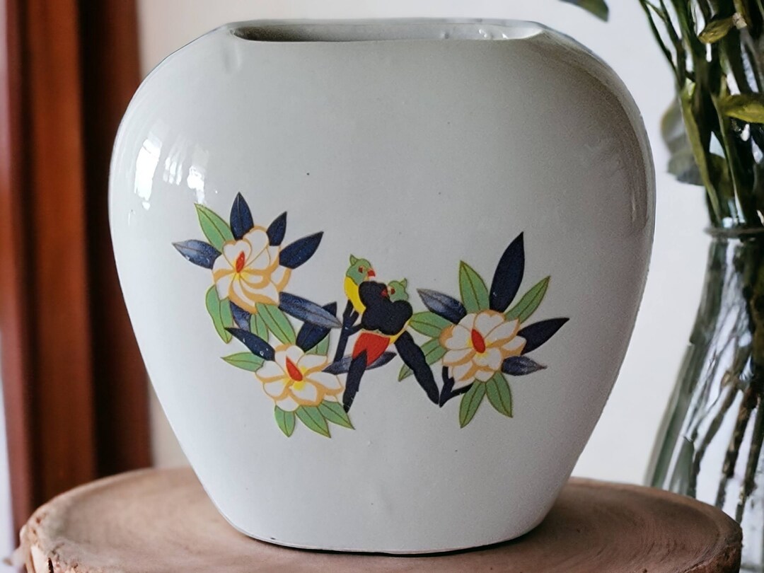 Small Japanese Asian Style Vase Colorful Bird and Floral Themed White ...