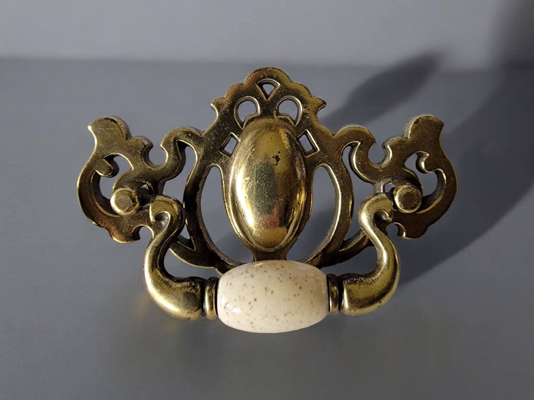 Set of Three Vintage Drawer Pulls/handles Cont. B 1988 B10470 Hardware ...