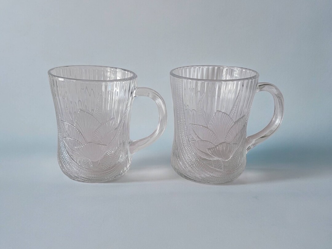 Arocoroc Canterbury Crocus Coffee Mugs Floral Design Glass Embossed Set ...
