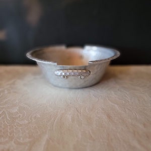 Everlast Metal Hand Forged Hand Wrought Bowl, Hammered Aluminum Handled ...