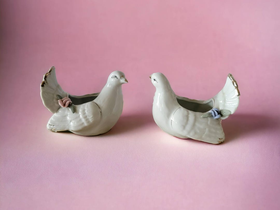 Pair of Dove Ceramic Planters White With Gold Trim & 3D Flowers One ...