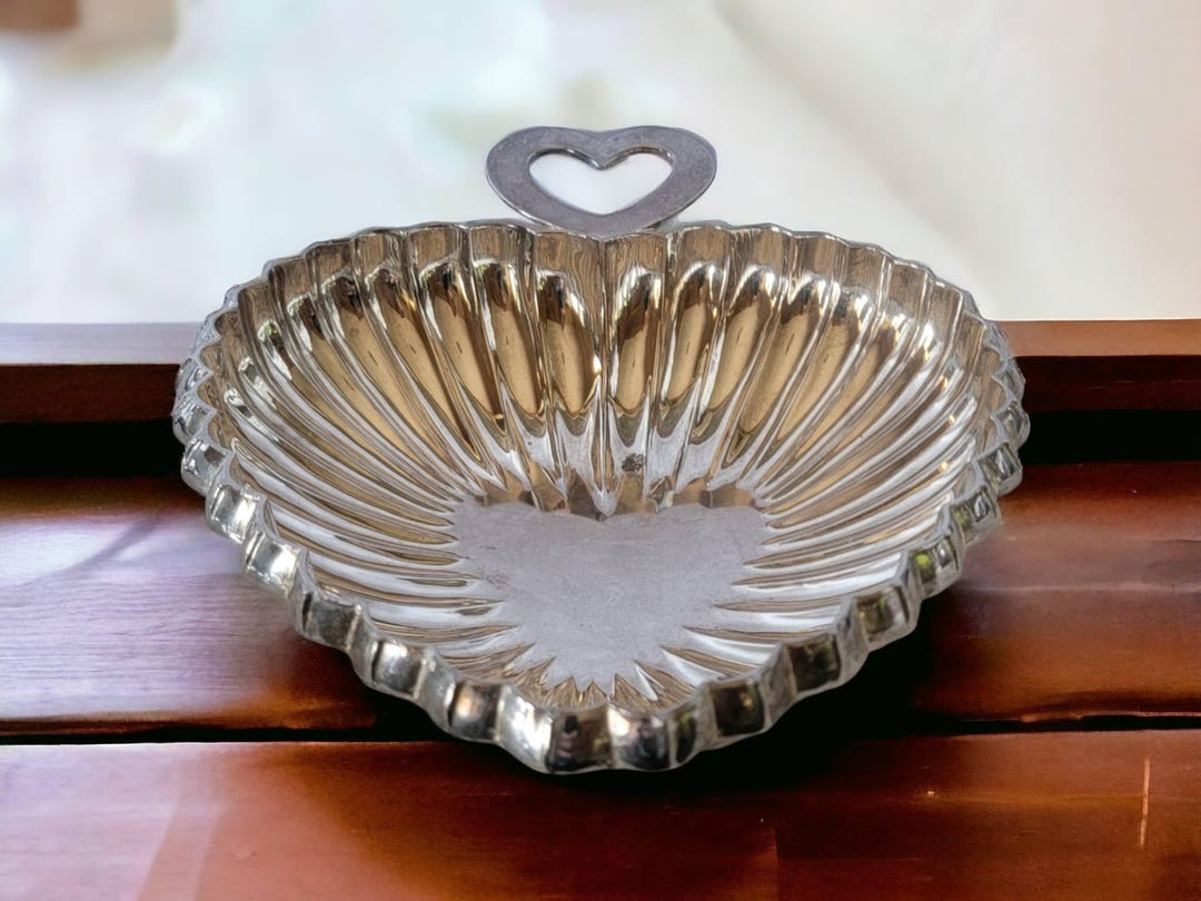 Vintage Godinger Silver Plate Heart Candy Dish/bowl Scalloped Rim Heart ...