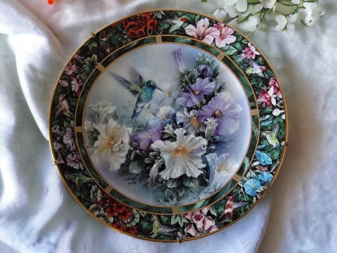 The Brood-billed Hummingbird by Lena Liu Collector's Plate Sixth Issue ...