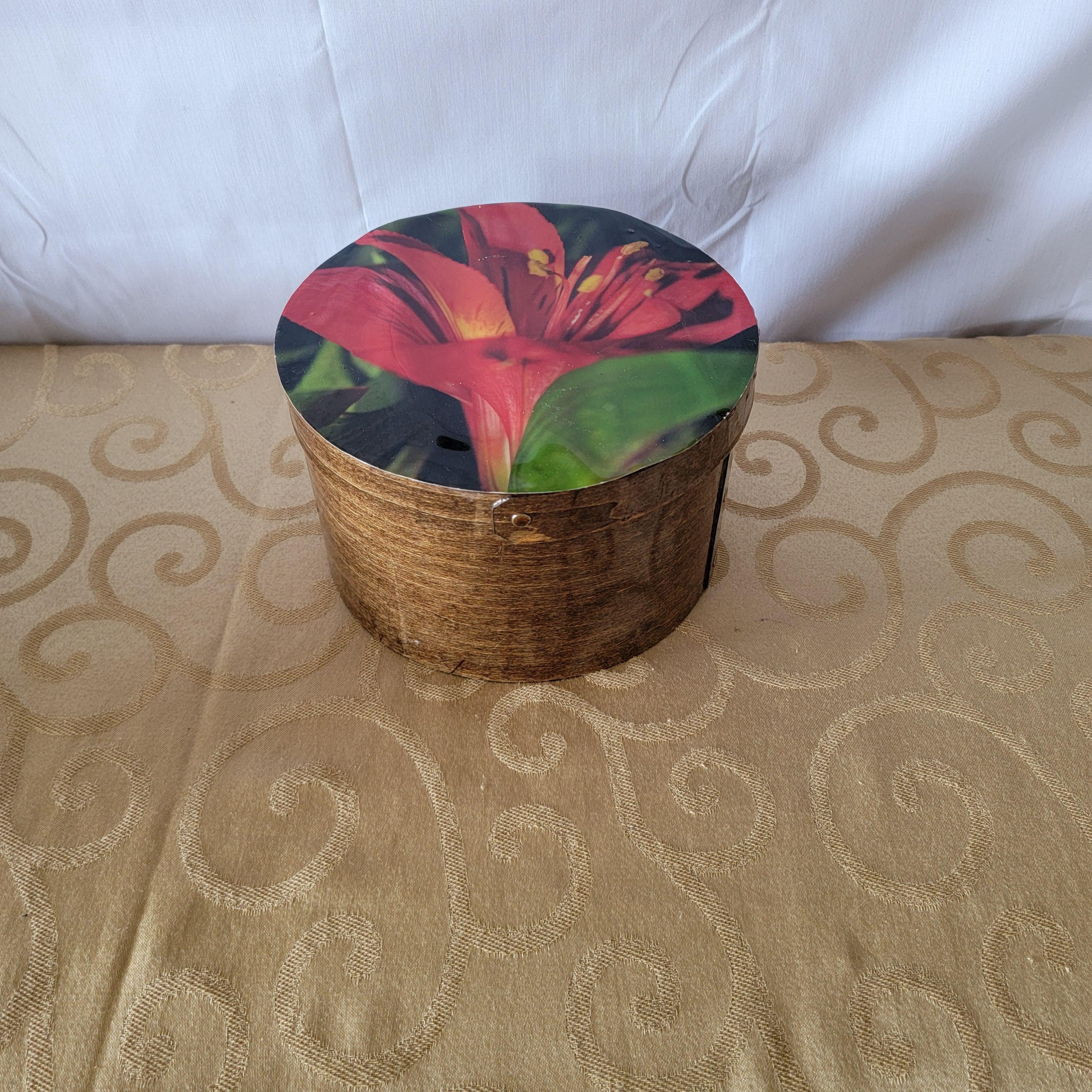 Lacquered Wood Box Red Daylilies Flower Round Small Hat Box Storage ...