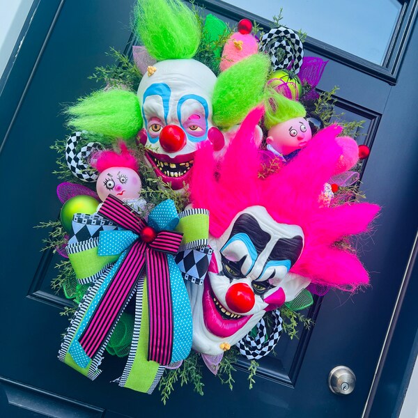 Horror Movie Wreath - Etsy