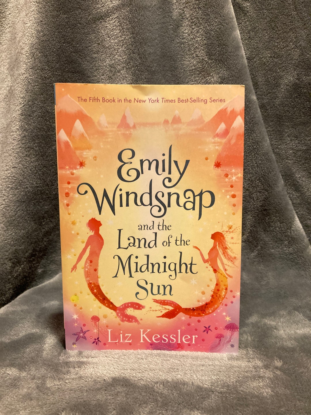 Emily Windsnap and the Land of the Midnight Sun by Liz Kessler ...
