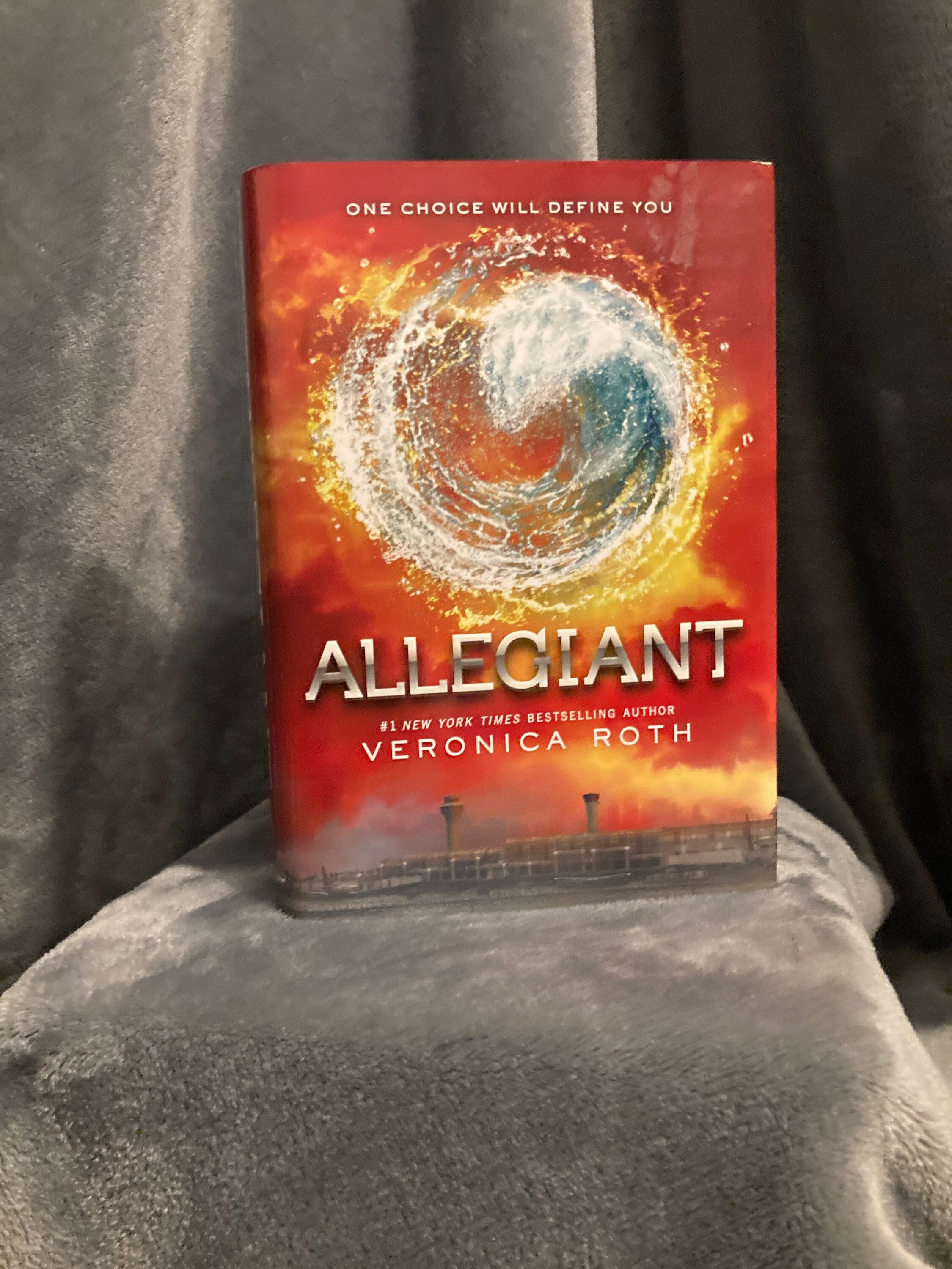 Allegiant Book Back Cover