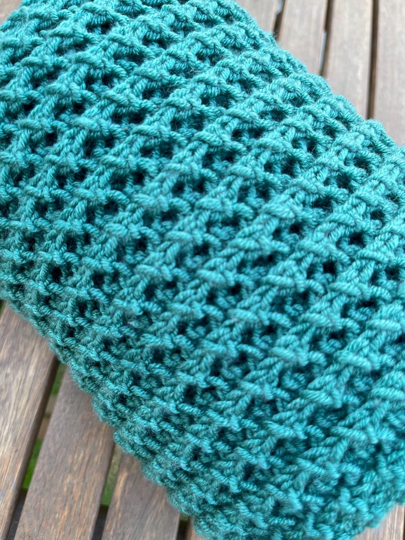 Easy Knitting Pattern - Twilight Frost Scarf – Easy One-row Repeat ...