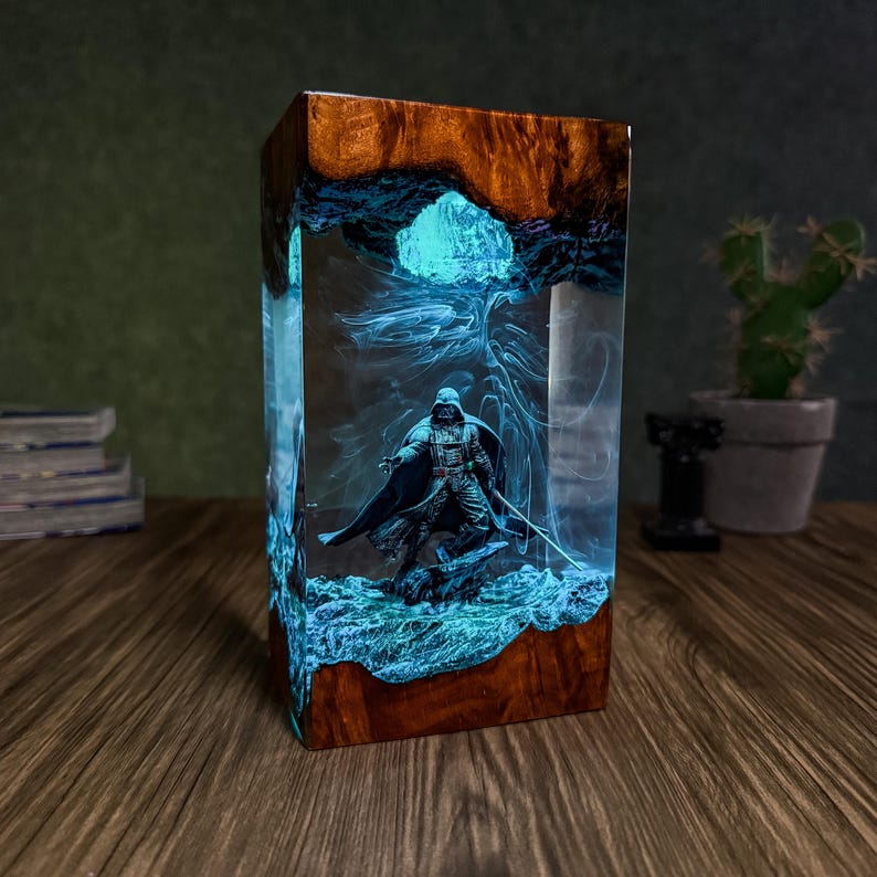 Diorama Star.war Resin Epoxy Night Light, Handmade Wood Resin Lamp ...