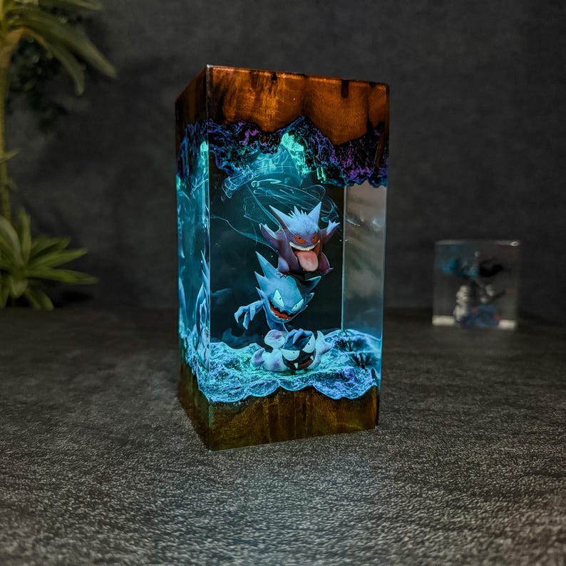 Diorama Anime Resin Epoxy Lamp, Custom ANIME Night Lighthome Decor ...