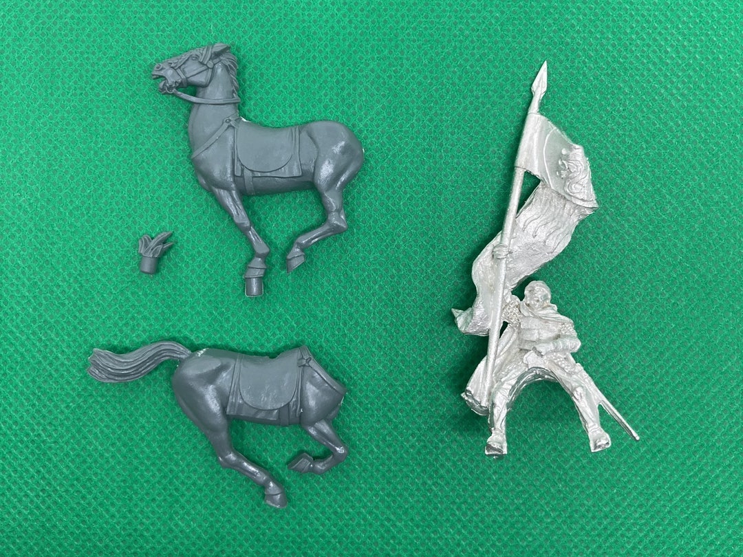 Lord of the Rings LOTR MESBG Rohan Banner Bearer Mounted Metal - Etsy